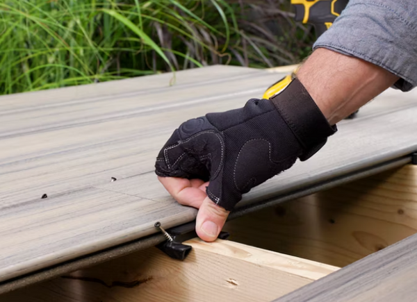 Trex Hideaway® Butt Joint Clips - 14 count/box | The Deck Store